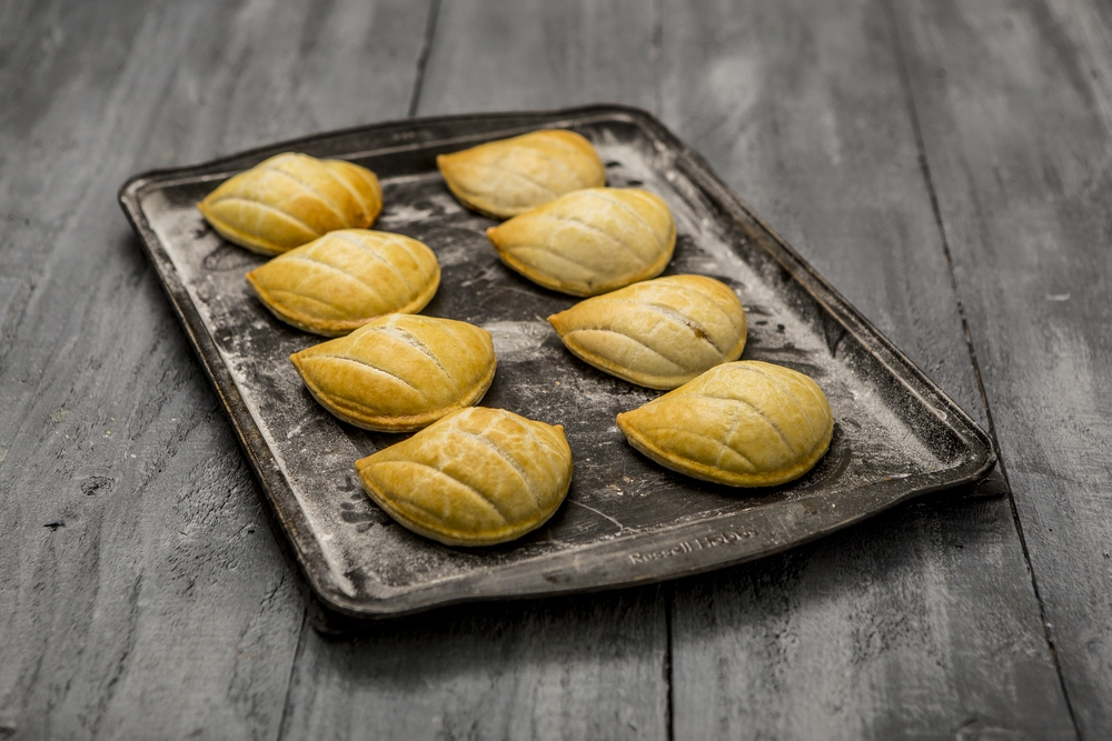 Penny Lane Unbaked Mini Cheese & Onion Pasty [60x75g] - Bradleys