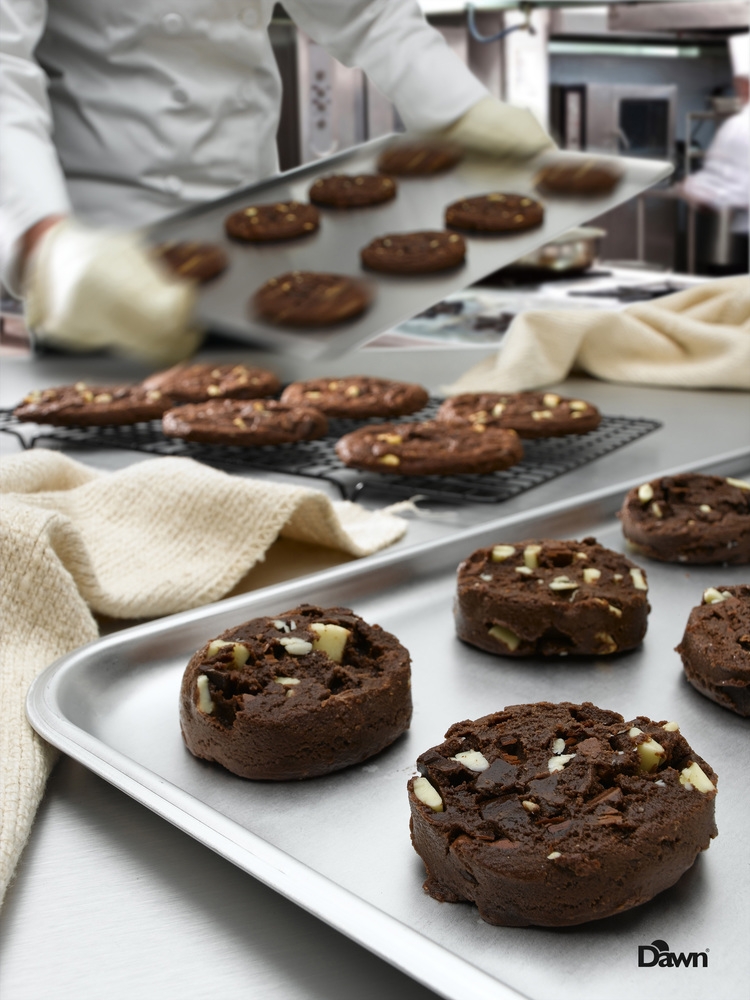 Dawn Triple Chocolate Chunk Cookie Puck [100x80g] - Bradleys